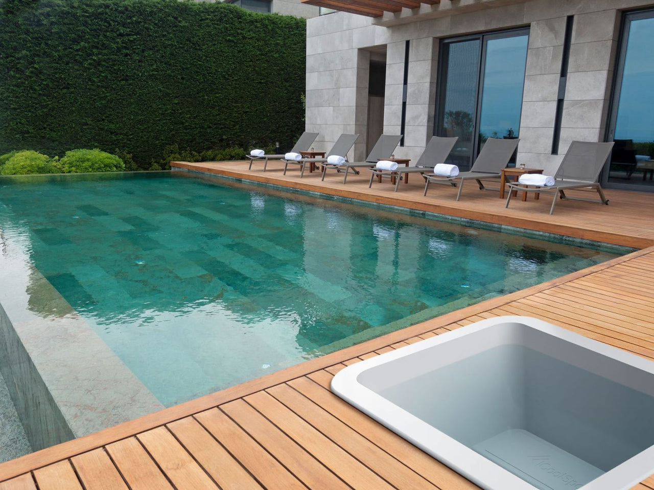 Ultra Ice Bath 2-4 Person Cedar/Metal/Carbon Fibre Cold Plunges ...